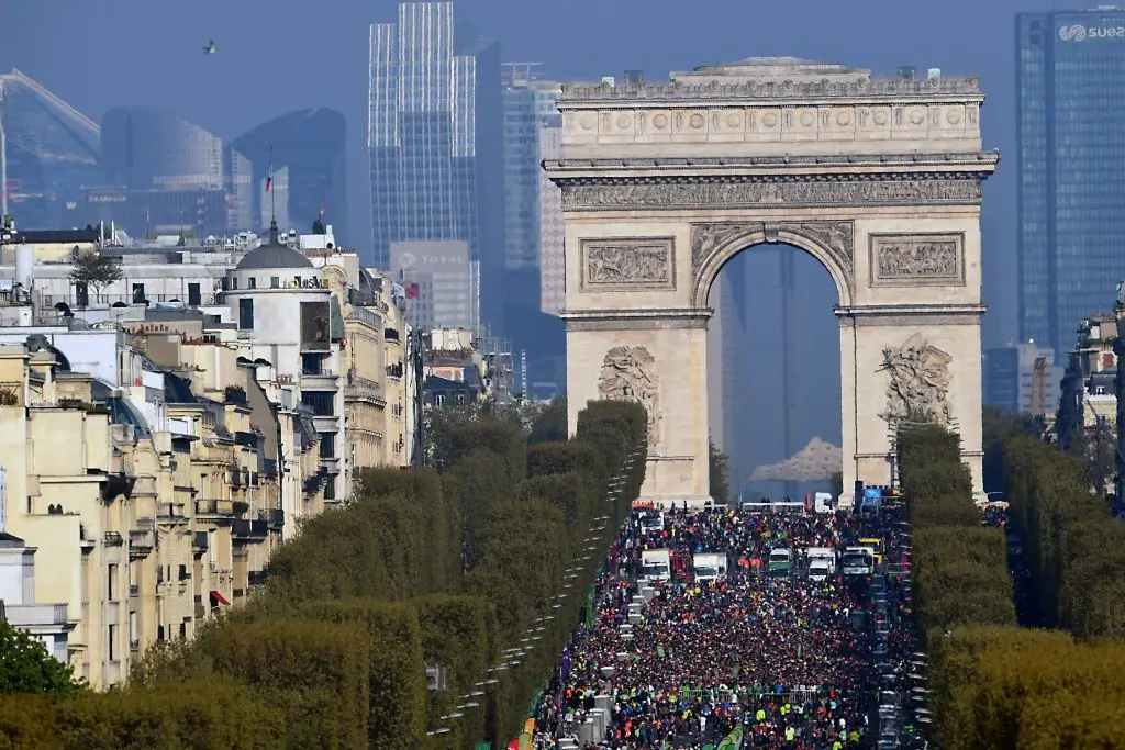 Grace Runs Paris Marathon 2025 - Allyson Whitney Foundation